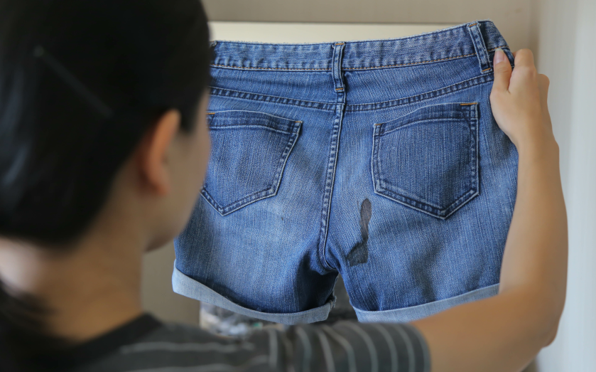 Period leaks? Here’s how to get blood out of clothes and sheets ...